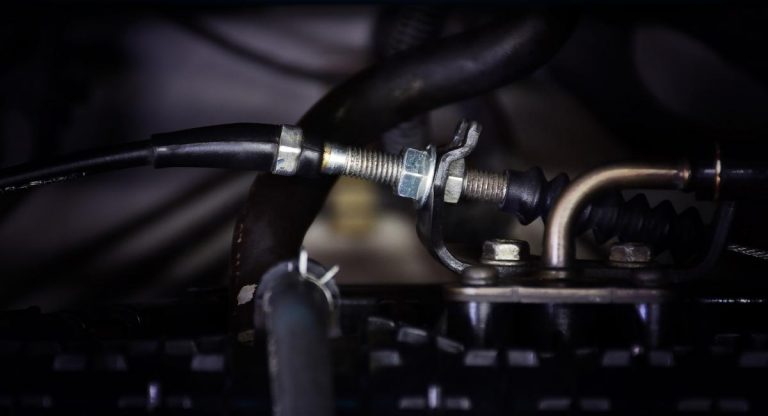 How To Remove A Throttle Cable From ATV Carburetor | Off Road Pulse